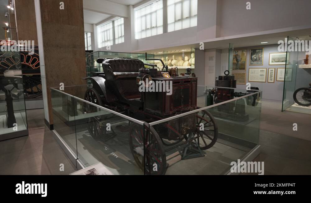 Vintage motor car Stock Videos & Footage - HD and 4K Video Clips - Alamy