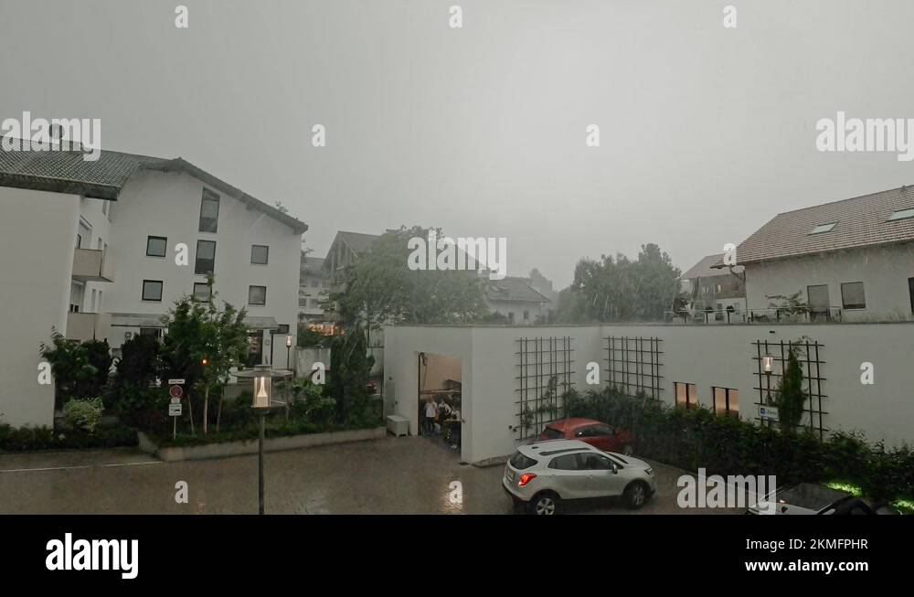 Dramatic climate Stock Videos & Footage - HD and 4K Video Clips - Alamy