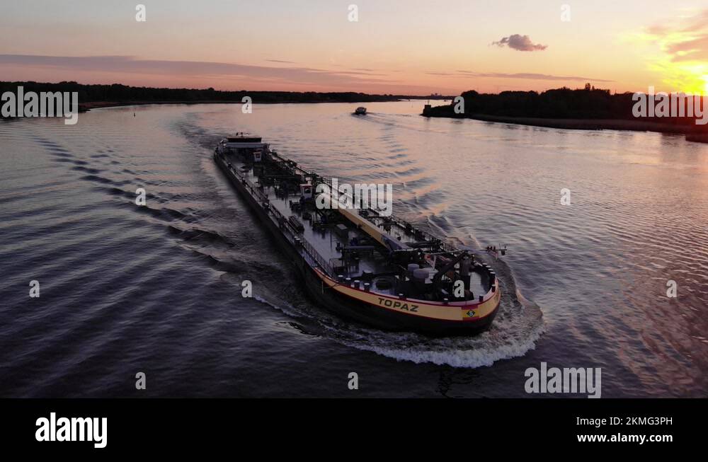 Sailing freighter Stock Videos & Footage - HD and 4K Video Clips - Alamy