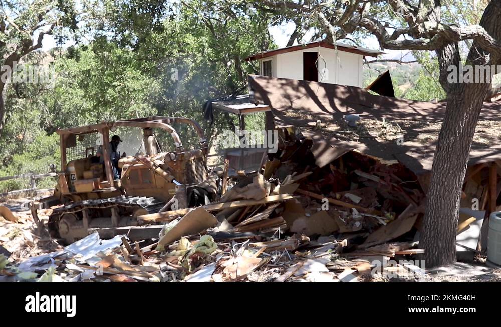 Ranch tractors Stock Videos & Footage - HD and 4K Video Clips - Alamy