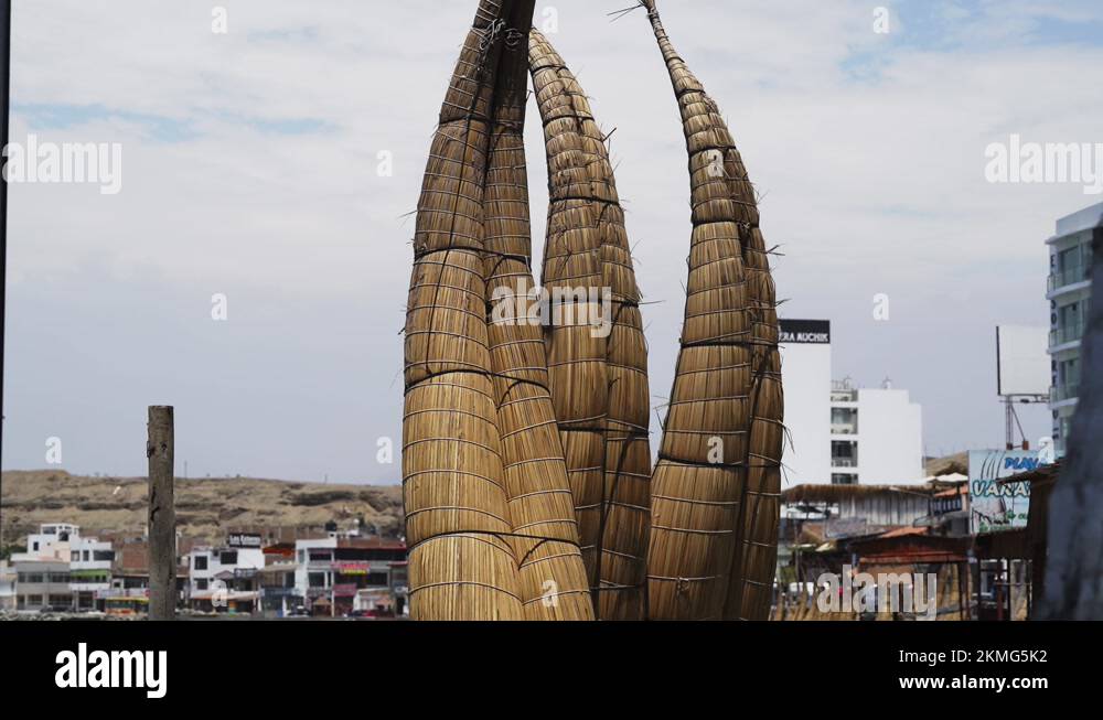 Reed boat inca Stock Videos & Footage - HD and 4K Video Clips - Alamy