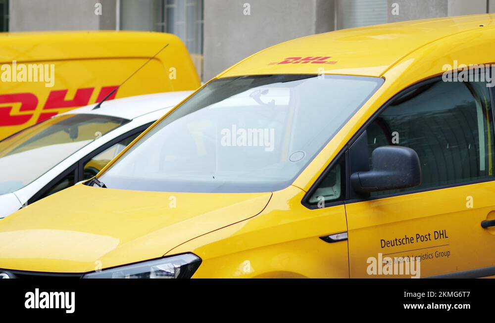 Dhl courier logo Stock Videos & Footage - HD and 4K Video Clips - Alamy