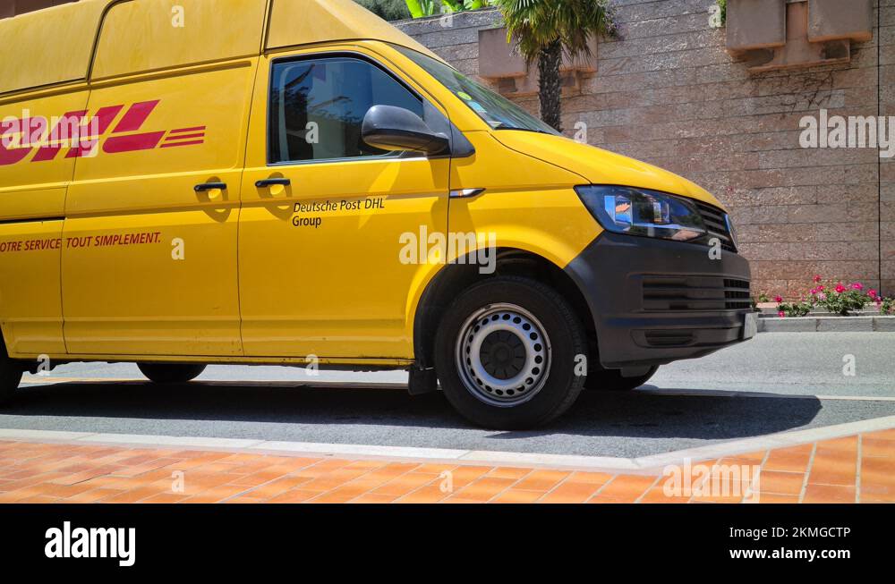 Dhl express truck Stock Videos & Footage - HD and 4K Video Clips - Alamy