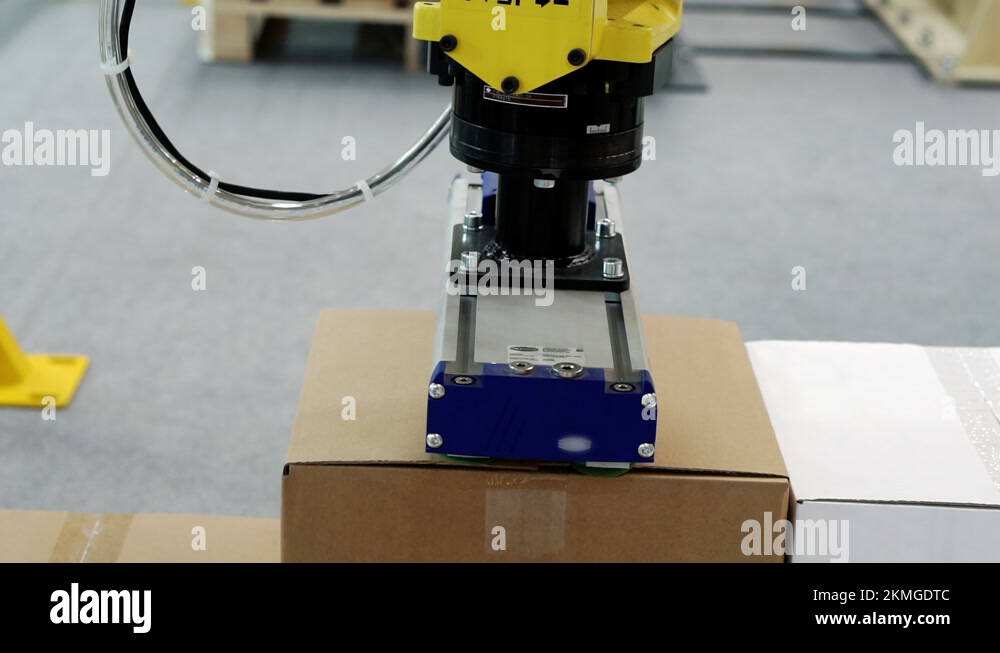 Loadingequipment Stock Videos & Footage - HD and 4K Video Clips - Alamy