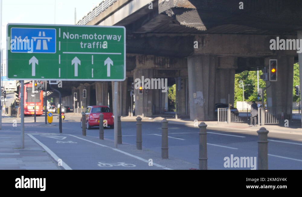 M4 motorway sign Stock Videos & Footage - HD and 4K Video Clips - Alamy
