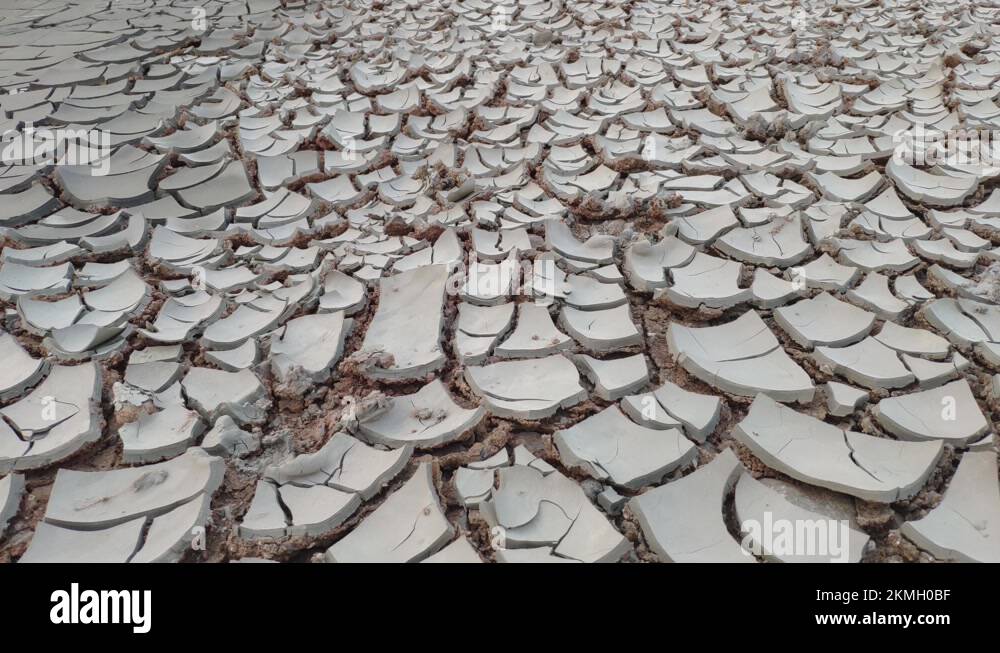 Cracking of soil Stock Videos & Footage - HD and 4K Video Clips - Alamy