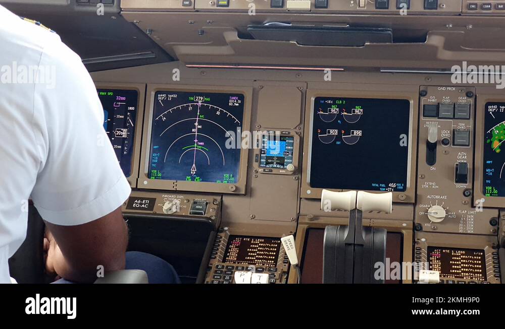 Flight radar Stock Videos & Footage - HD and 4K Video Clips - Alamy