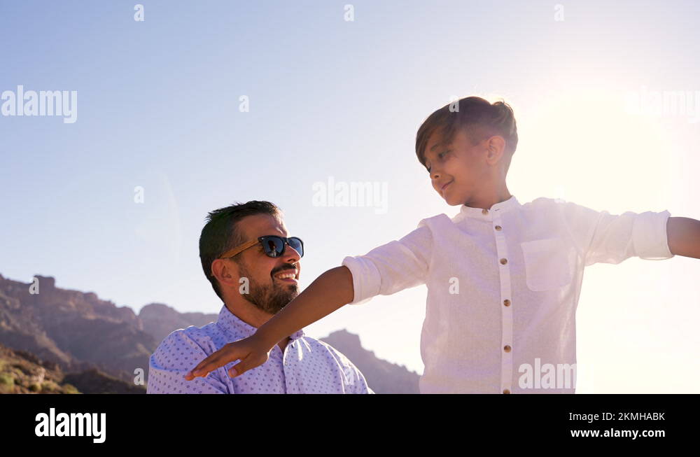 Airplane arms Stock Videos & Footage - HD and 4K Video Clips - Alamy