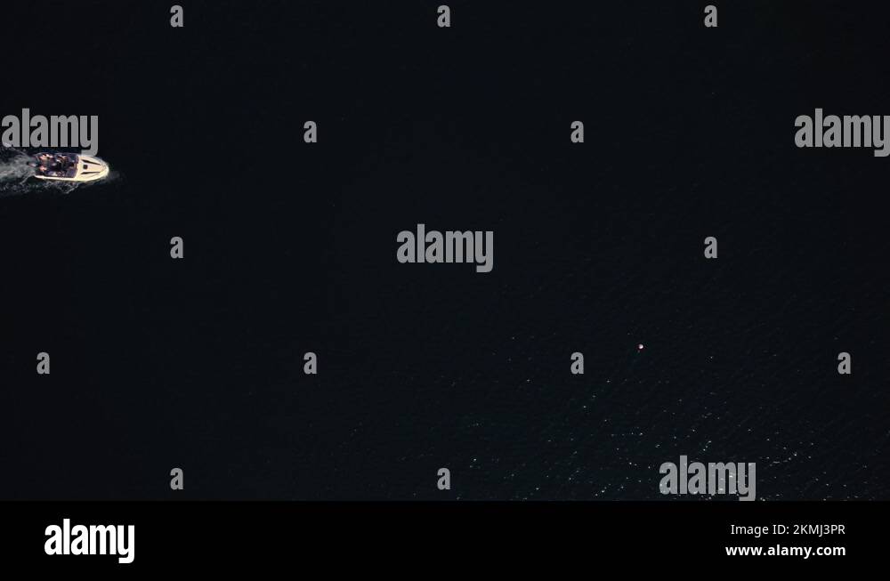 Overhead boat Stock Videos & Footage - HD and 4K Video Clips - Alamy