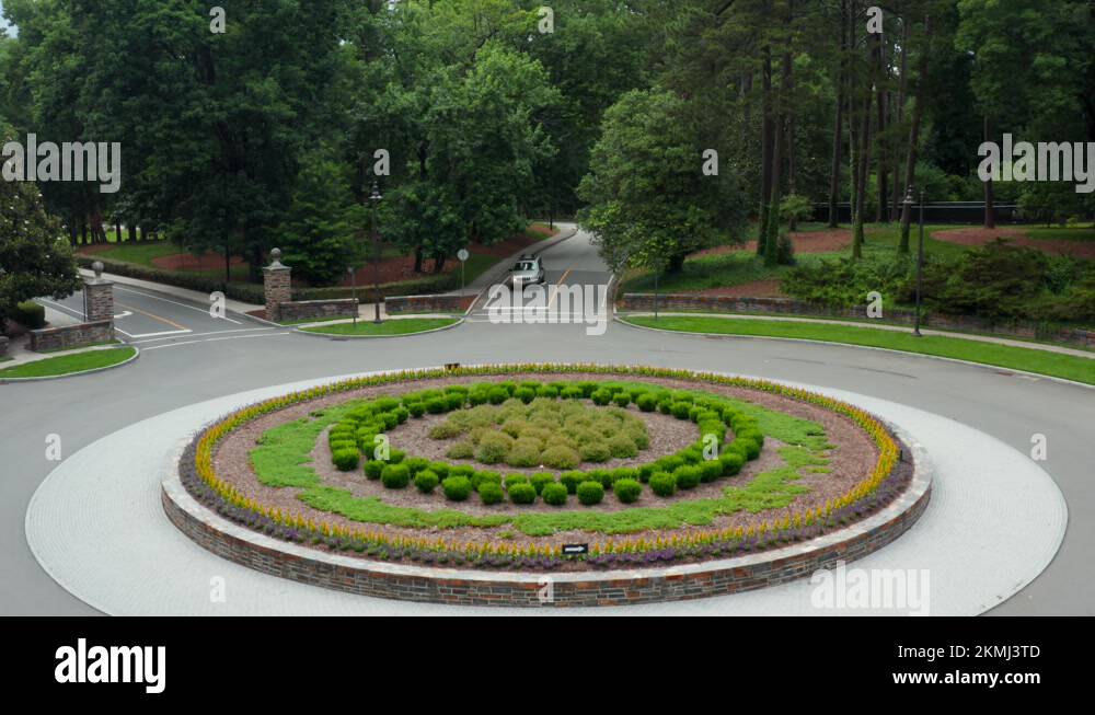 Circle flower bed Stock Videos & Footage - HD and 4K Video Clips - Alamy