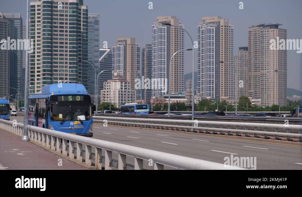 Buses in congestion Stock Videos & Footage - HD and 4K Video Clips - Alamy