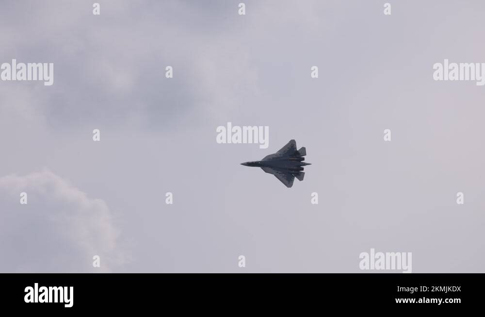 New Russian five generation fighter SU 57, T-50 shows aerial maneuver ... New Russian five generation fighter SU 57, T-50 shows aerial maneuver ...