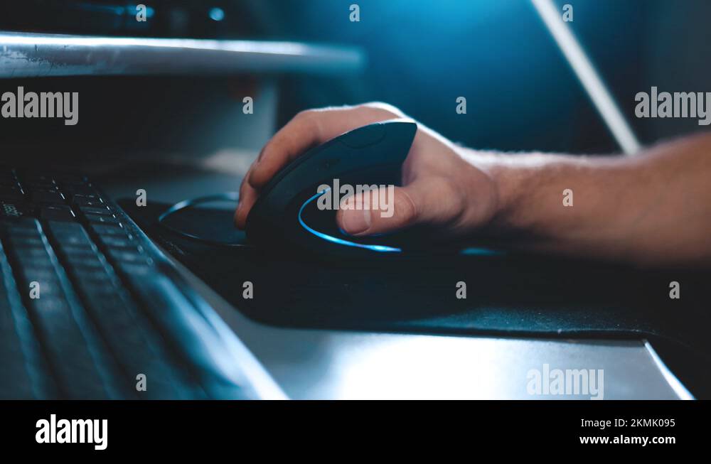 Vertical mouse Stock Videos & Footage - HD and 4K Video Clips - Alamy