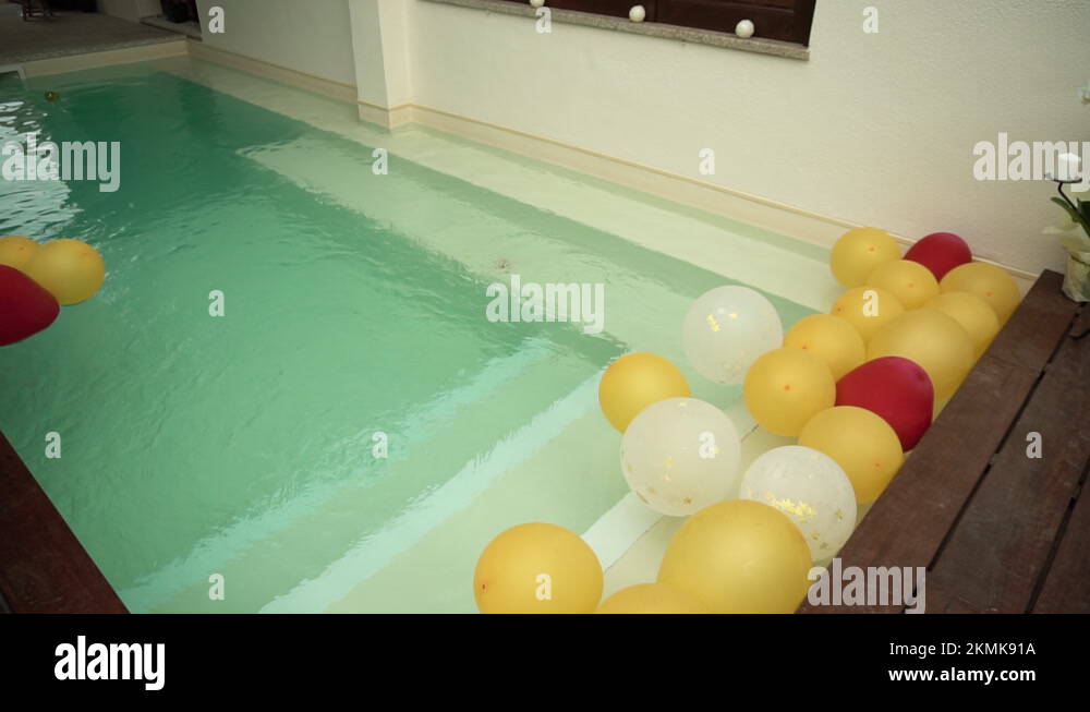 Heart float pool Stock Videos & Footage - HD and 4K Video Clips - Alamy