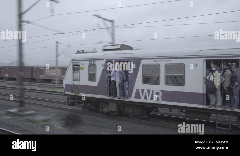 Mumbai local train india Stock Videos & Footage - HD and 4K Video Clips ...