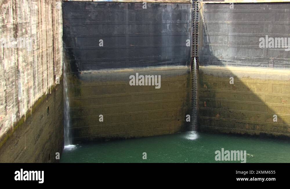 Panama canal locks gate Stock Videos & Footage - HD and 4K Video Clips ...