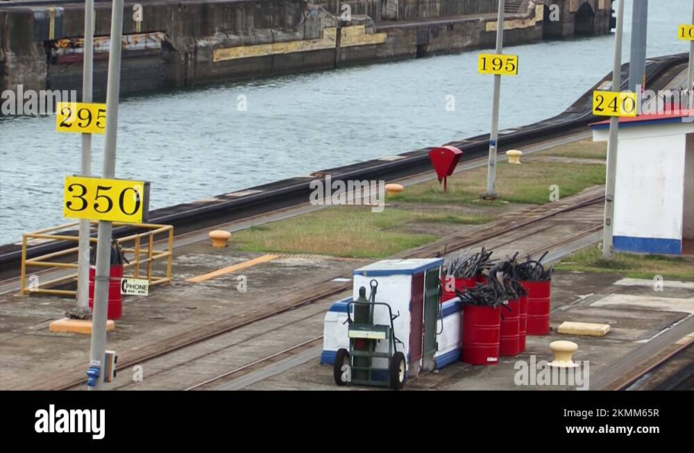 Train indicators Stock Videos & Footage - HD and 4K Video Clips - Alamy