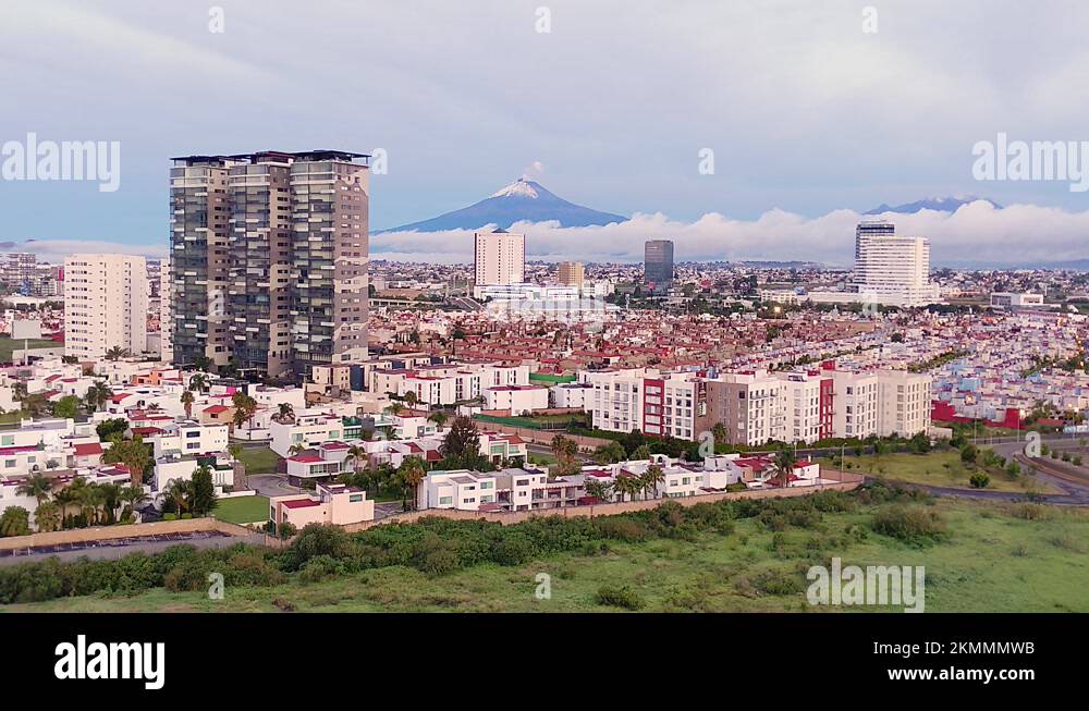 Puebla volcano Stock Videos & Footage - HD and 4K Video Clips - Alamy
