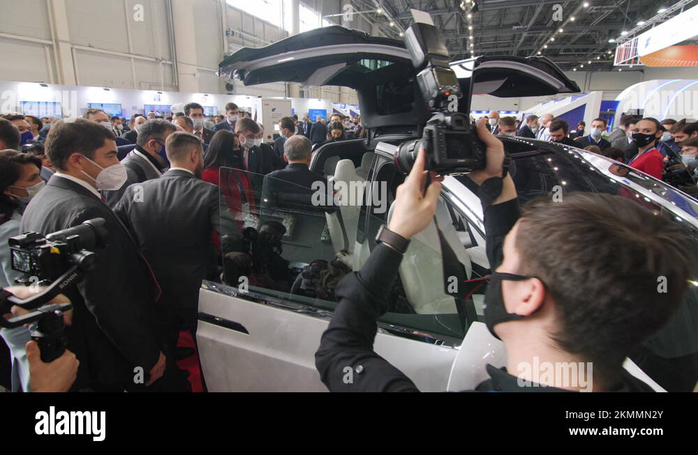 Car show shoot Stock Videos & Footage - HD and 4K Video Clips - Alamy