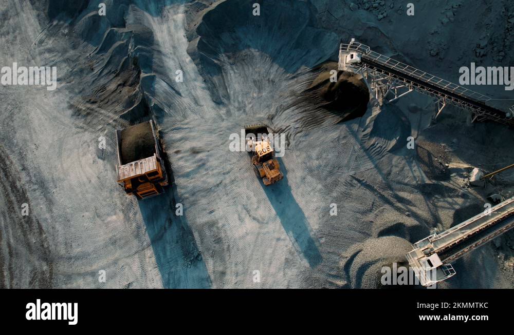 Mine coal truck loading Stock Videos & Footage - HD and 4K Video Clips ...