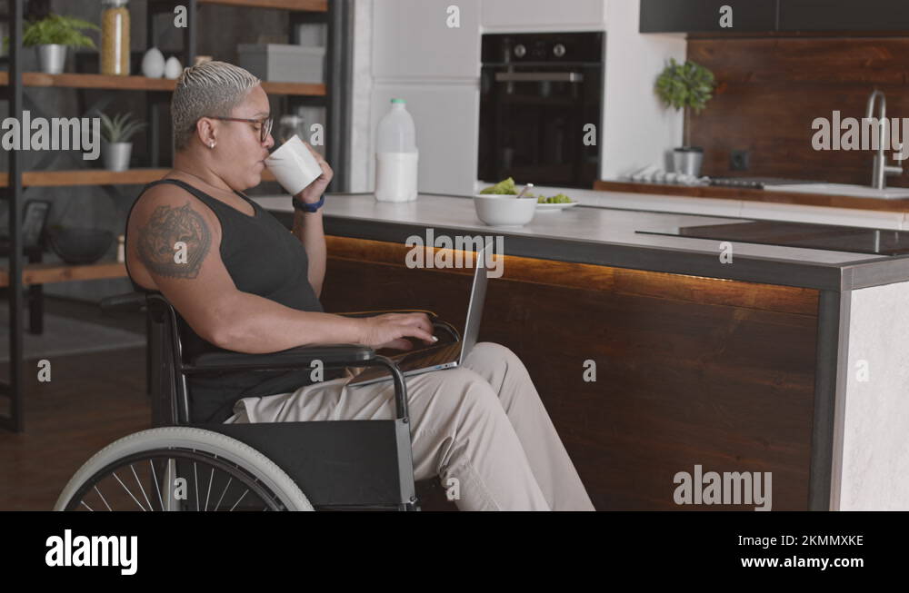 Handicapped computer Stock Videos & Footage - HD and 4K Video Clips - Alamy