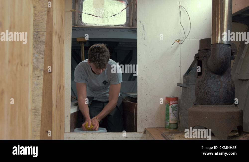 Bailing out water Stock Videos & Footage - HD and 4K Video Clips - Alamy