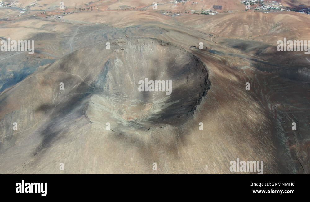 Volcanoes cones Stock Videos & Footage - HD and 4K Video Clips - Alamy