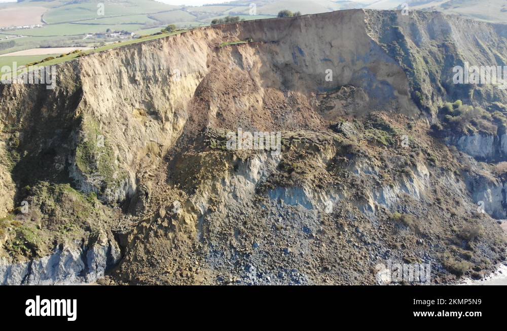 Rockfall dorset Stock Videos & Footage - HD and 4K Video Clips - Alamy