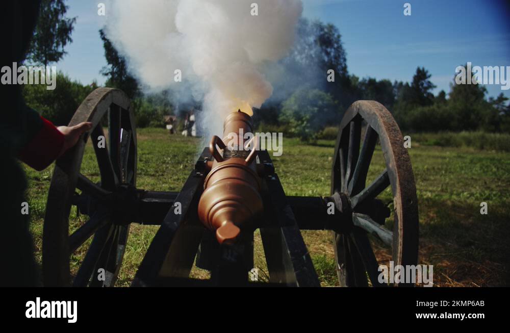 Classic cannon Stock Videos & Footage - HD and 4K Video Clips - Alamy