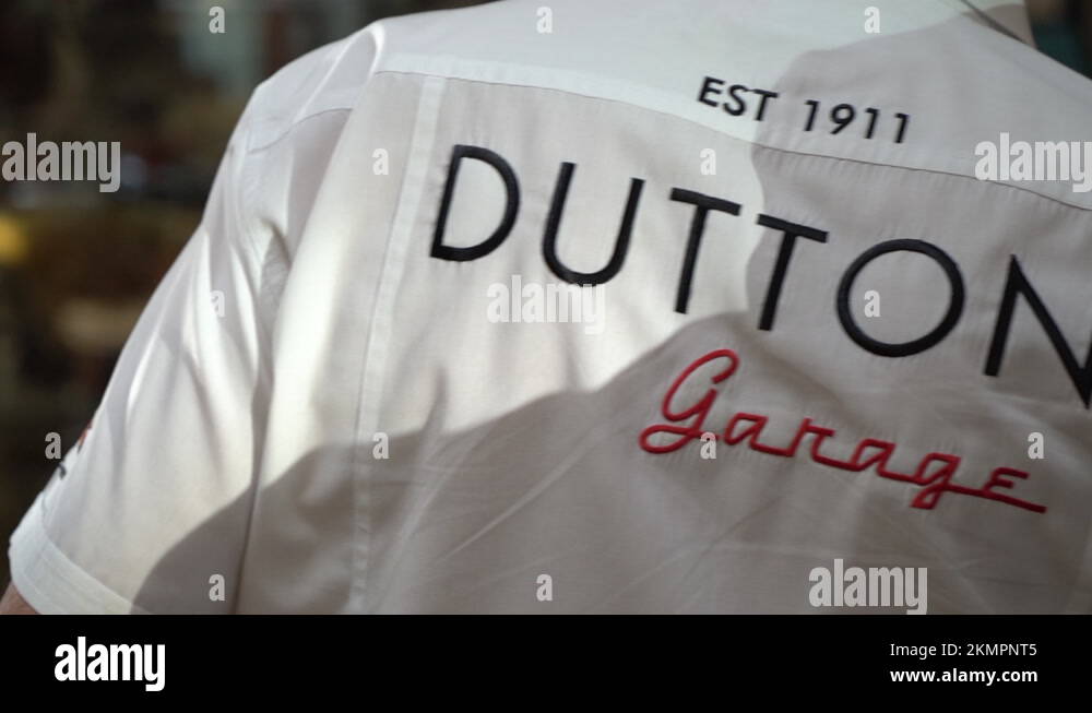 Garage logo Stock Videos & Footage - HD and 4K Video Clips - Alamy