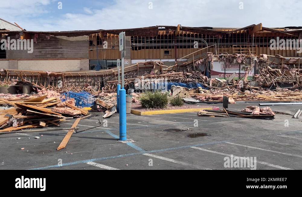 Grocery storefront Stock Videos & Footage - HD and 4K Video Clips - Alamy