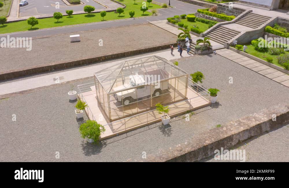 Popemobile Stock Videos & Footage - HD and 4K Video Clips - Alamy