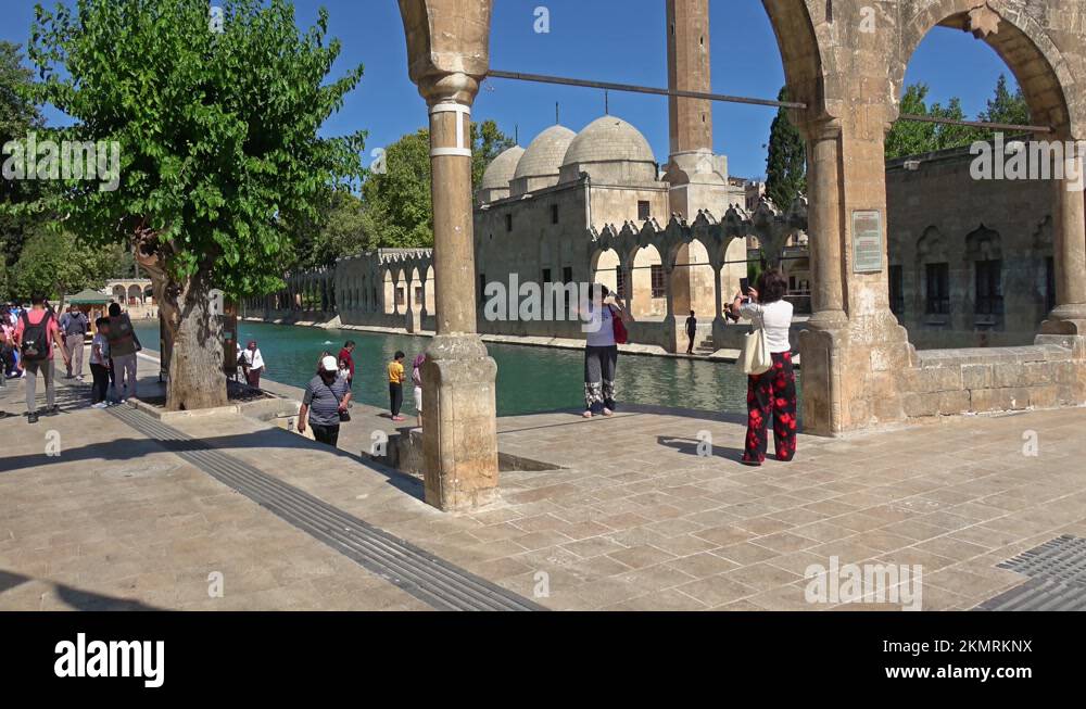 Tourists visit the Pool of Abraham Stock Video Footage - Alamy