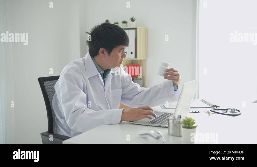 Medical concept of 4k Resolution. Doctors are diagnosing medicines for ...