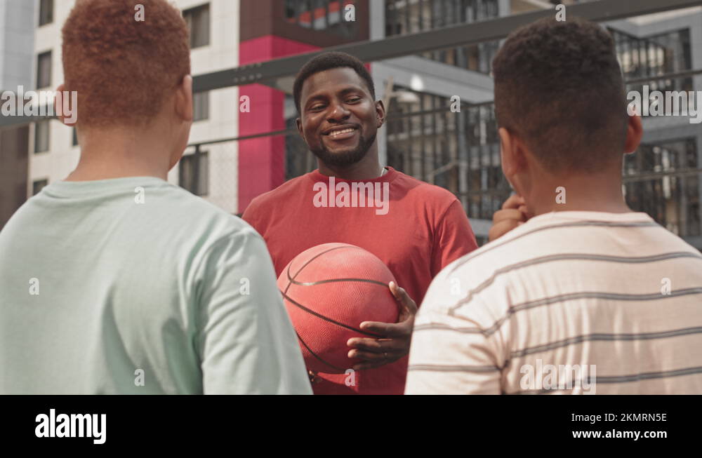 Basketball coach Stock Videos & Footage - HD and 4K Video Clips - Alamy