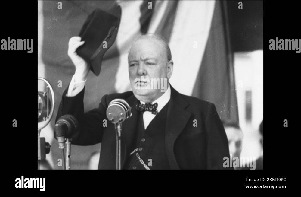 Winston Churchill speaking on election rally in London, UK, 1945 Stock ...