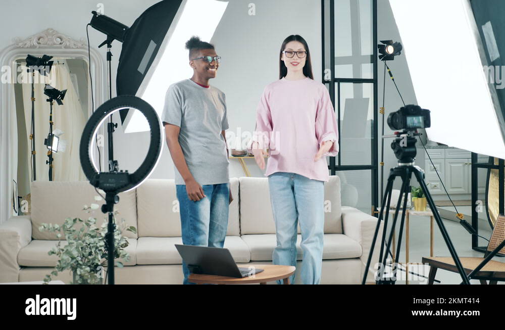 Introducing people Stock Videos & Footage - HD and 4K Video Clips - Alamy