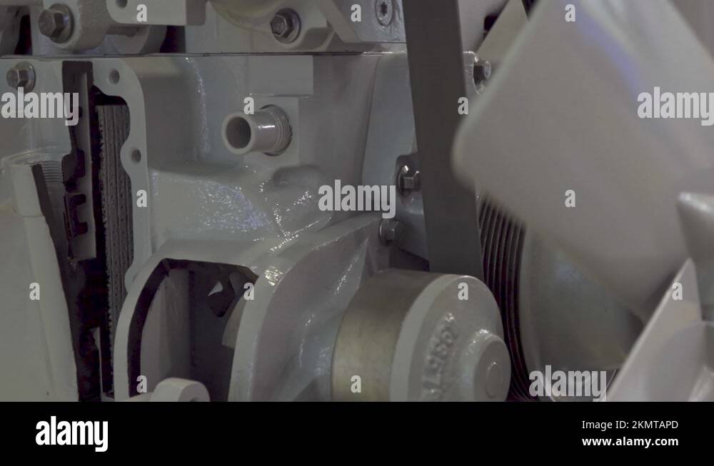 The structure and operation of the diesel engine of the truck in the ...