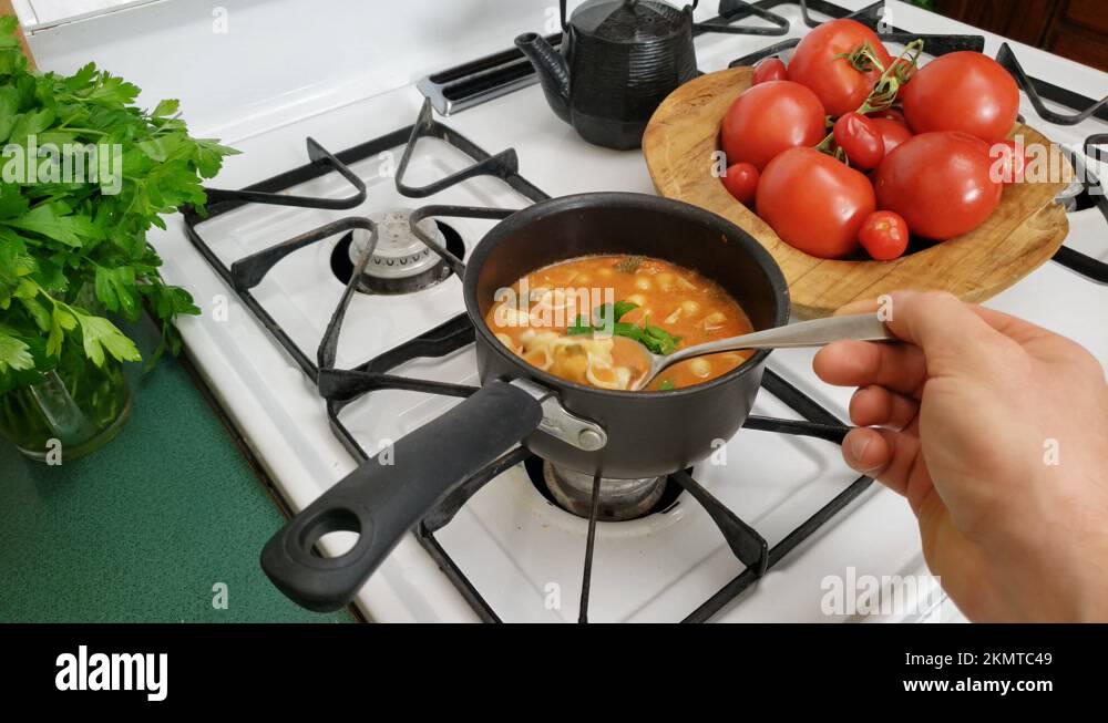 Parsley topping Stock Videos & Footage - HD and 4K Video Clips - Alamy