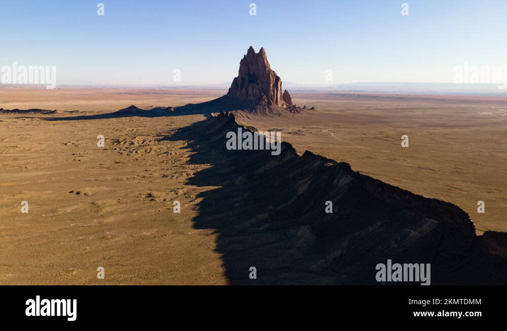 8K Aerial hyperlapse of iconic monolith in Shiprock in New Mexico Stock ...