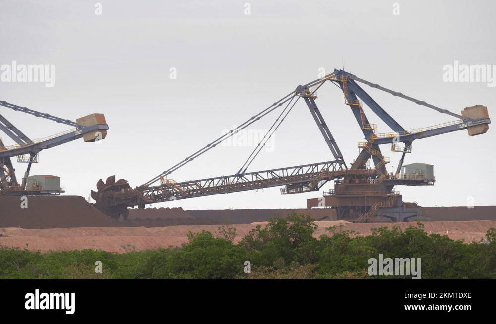 Iron ore stacker Stock Videos & Footage - HD and 4K Video Clips - Alamy