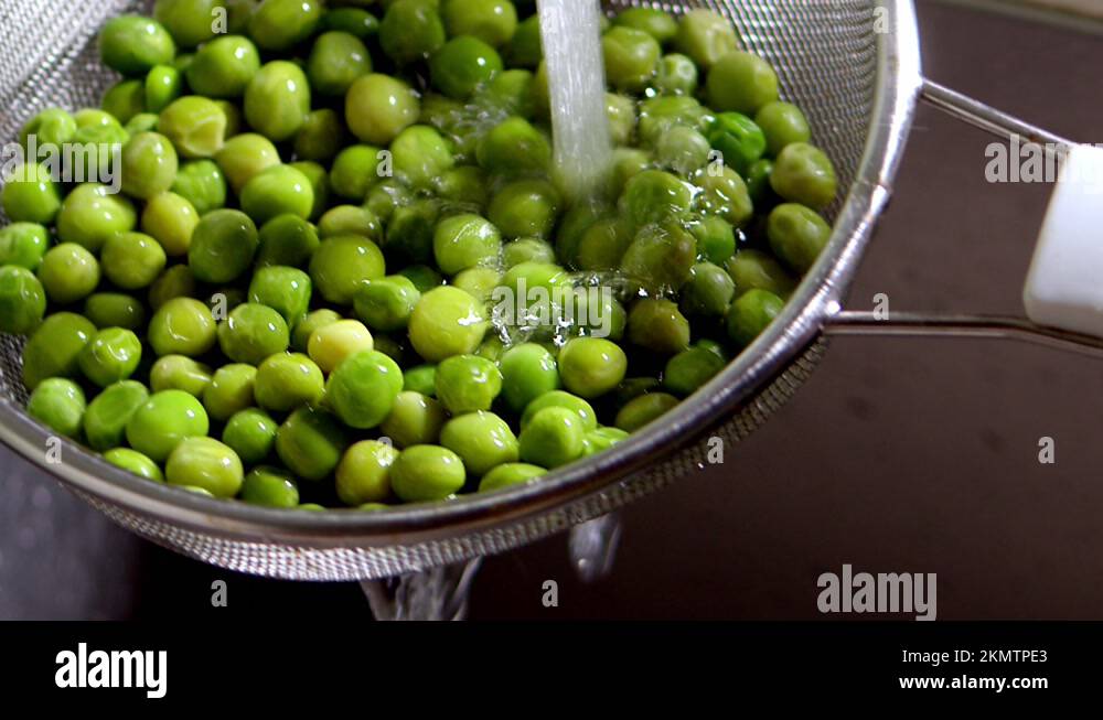 Green pea stew Stock Videos & Footage - HD and 4K Video Clips - Alamy