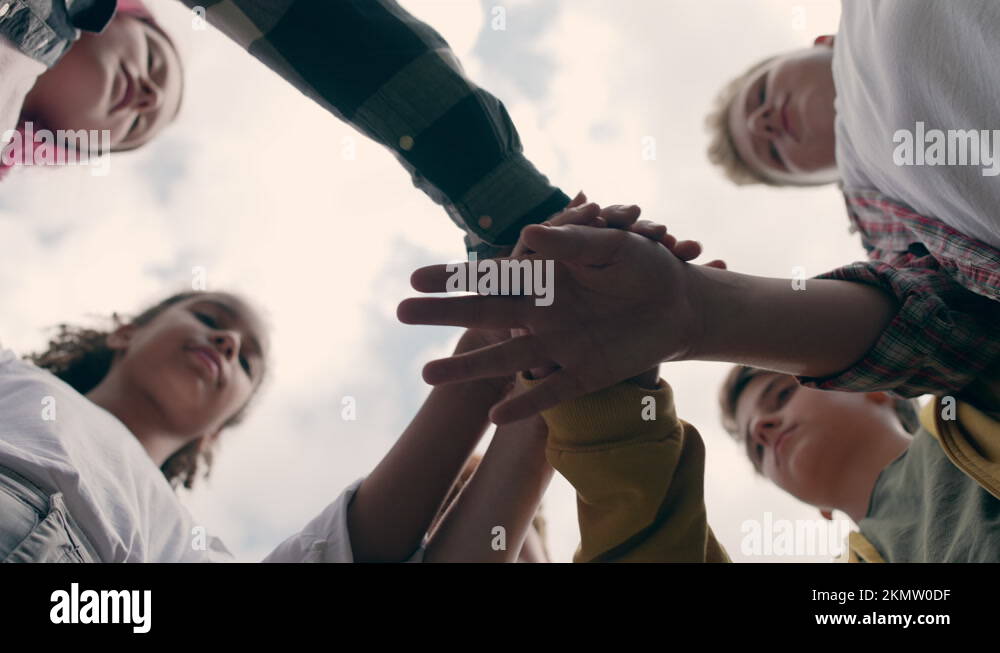 Act of friendship Stock Videos & Footage - HD and 4K Video Clips - Alamy