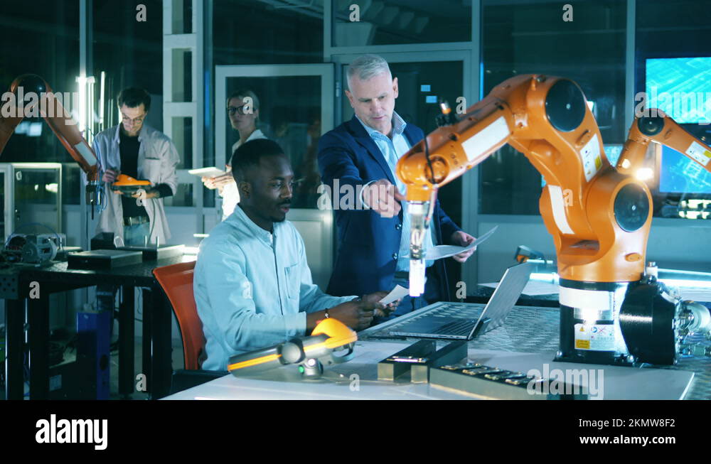 Robots team Stock Videos & Footage - HD and 4K Video Clips - Alamy