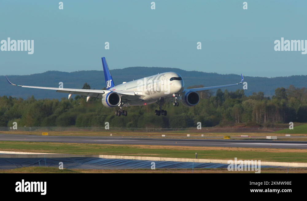 airplane sas airbus a350 arrival landing slow motion ambient sound ...