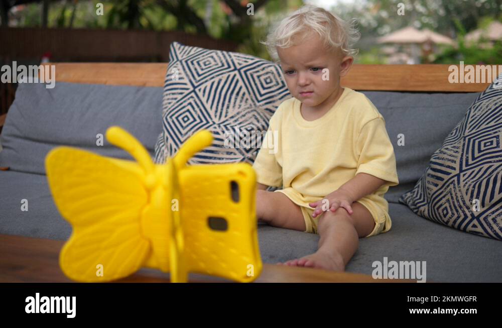 Yellow kid cartoon Stock Videos & Footage - HD and 4K Video Clips - Alamy