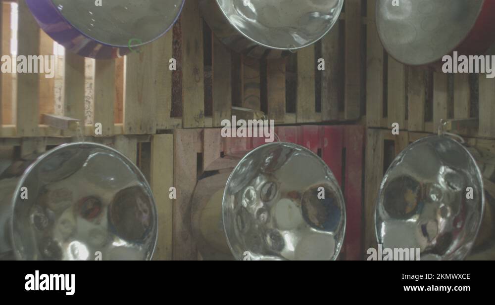 Pans on display Stock Videos & Footage - HD and 4K Video Clips - Alamy
