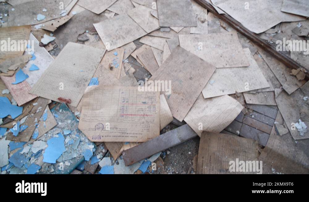 Scattered on floor Stock Videos & Footage - HD and 4K Video Clips - Alamy