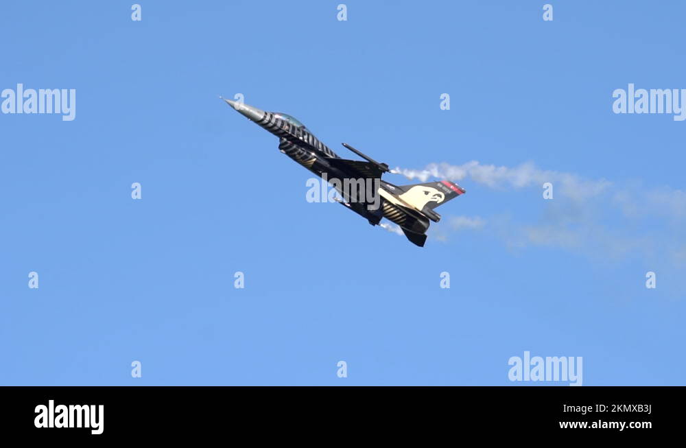 Horizontal figure Stock Videos & Footage - HD and 4K Video Clips - Alamy