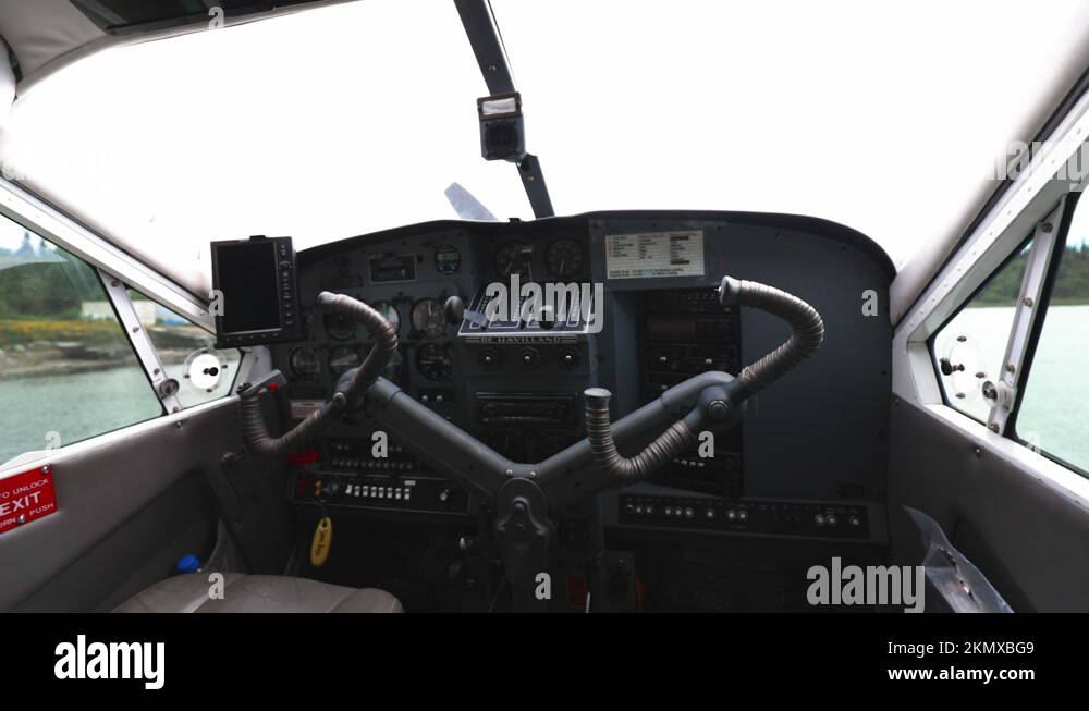 Float plane cockpit Stock Videos & Footage - HD and 4K Video Clips - Alamy